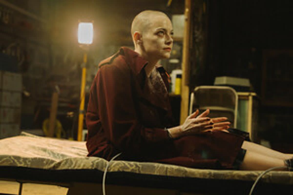 Emma Stone Shaves Her Head for Bugonia—Yorgos Lanthimos Follows Suit in ...