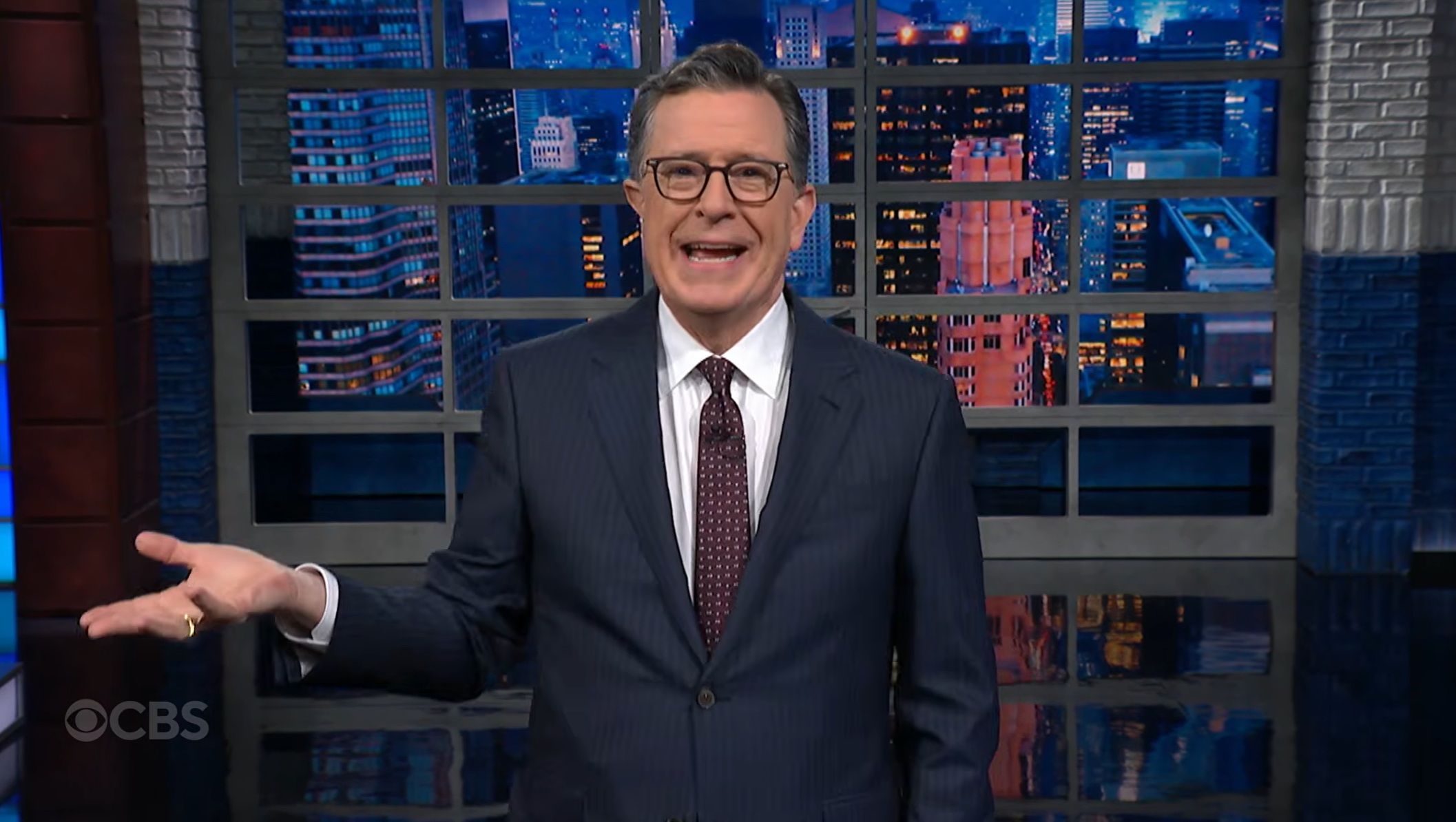 Stephen Colbert Stops Mid-Monologue After Fan Shouts ‘What?!’ - ZAPZEE