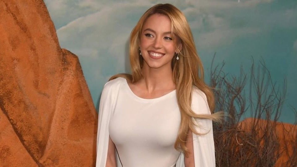 Sydney Sweeney's Euphoria Glam Has the Internet Arguing Over "MAGA ...